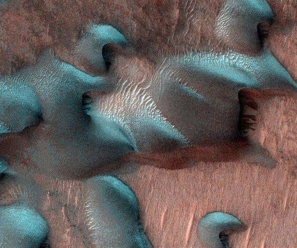 Cryptic Mars landscape revealed as ice thaws in southern hemisphere ...